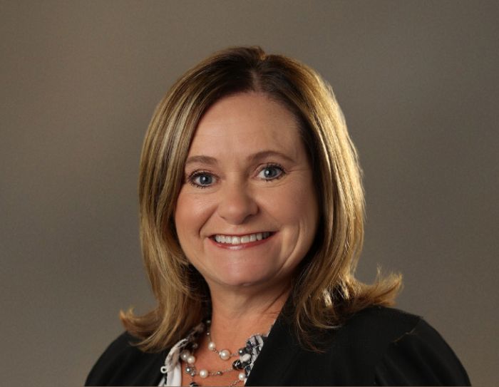 Linda Apsey Bio - Detroit Regional Chamber