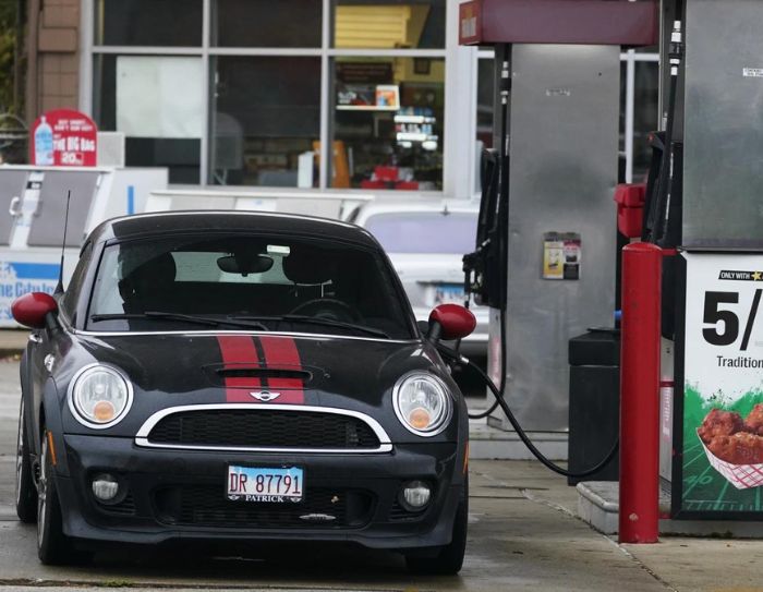 US Consumer Inflation Eased in October, Driven Lower by Cheaper Gas ...